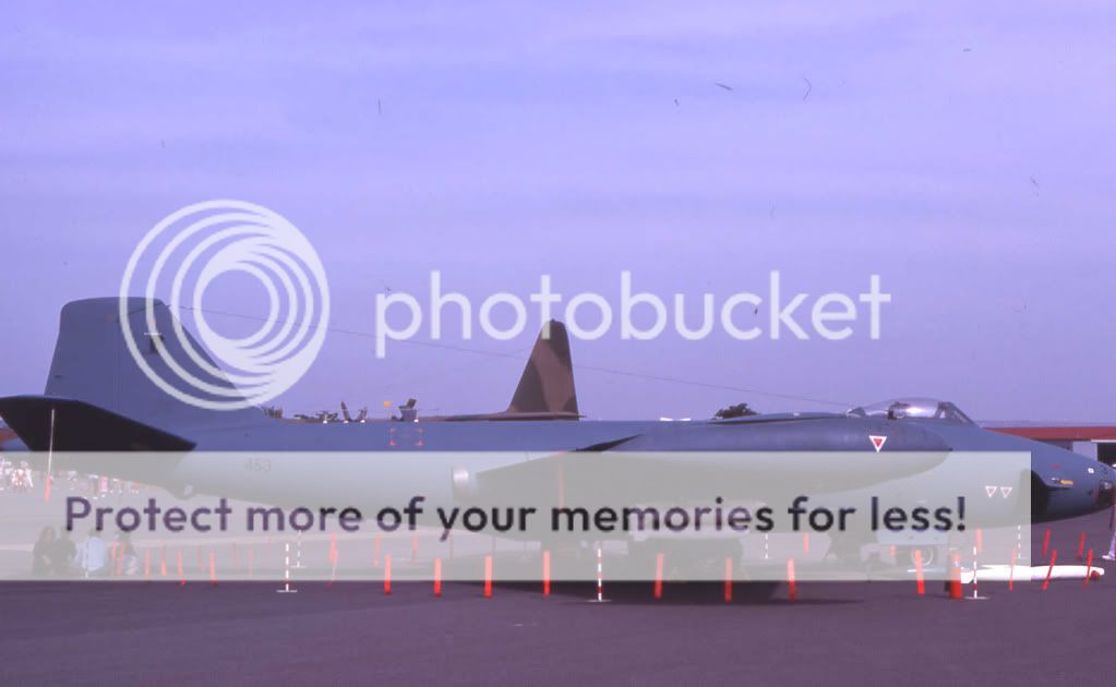 The SAAF Forum • View topic - Airfix 48th scale Canberra B.1.(12)