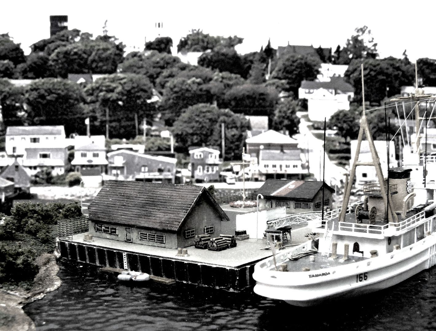 The Ship Model Forum • View topic - 1/700 USCGC Tamaroa WMEC-166