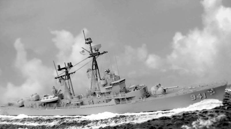 The Ship Model Forum • View topic - USS Du Pont DD-941 - 1/700 Forrest ...