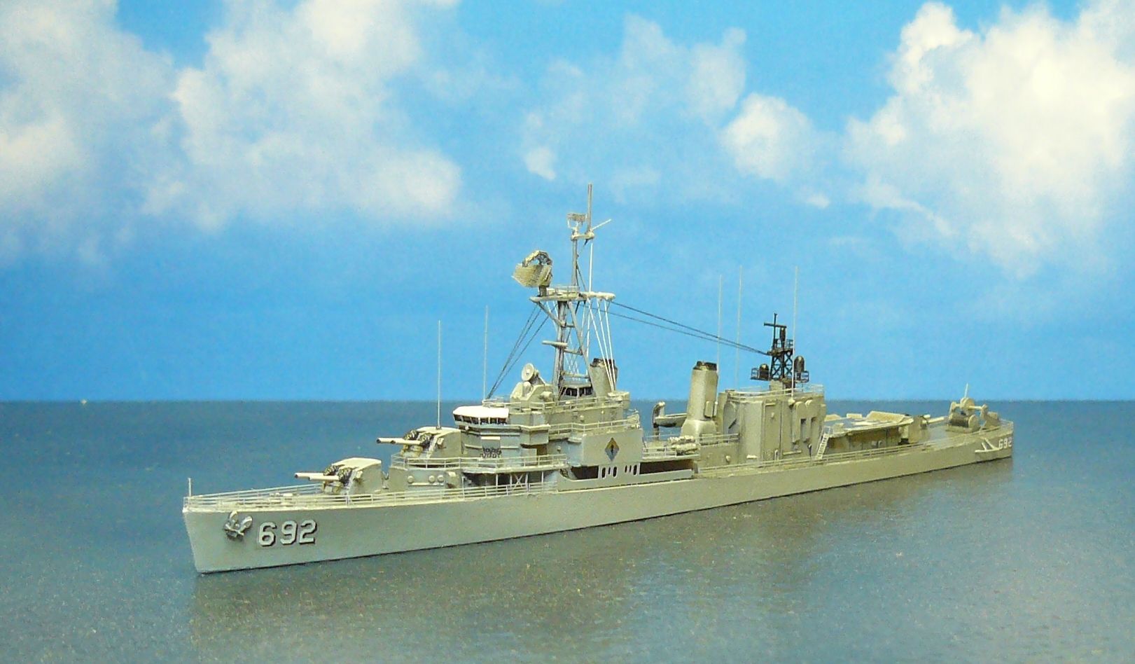 The Ship Model Forum • View topic - 1/700 Post War USN - One of each class.